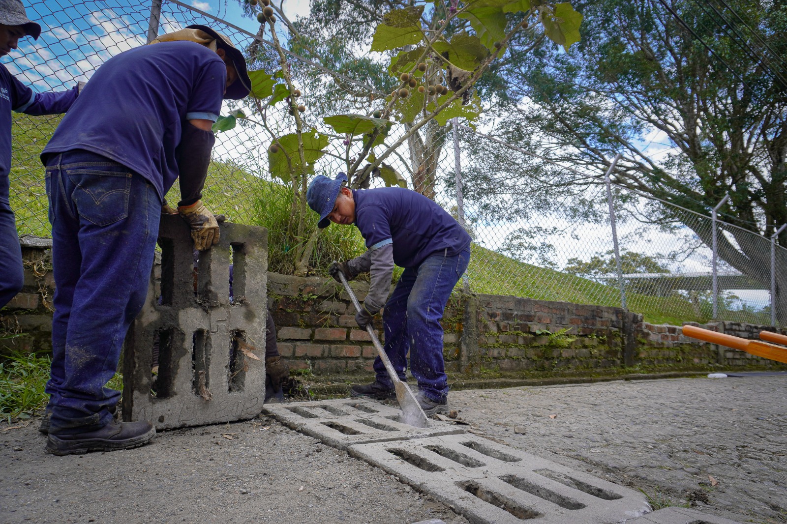 En Popayán se realiza limpieza de sumideros para evitar inundaciones y ...